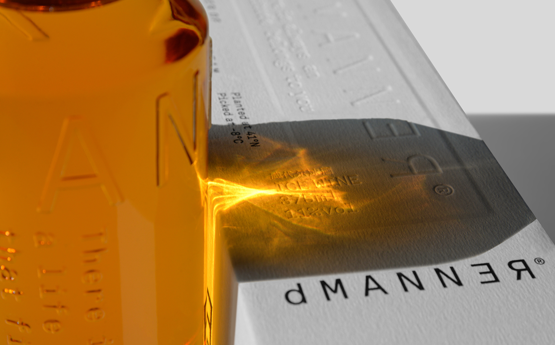 T-Workshop > 工作 > dMANNER冰白